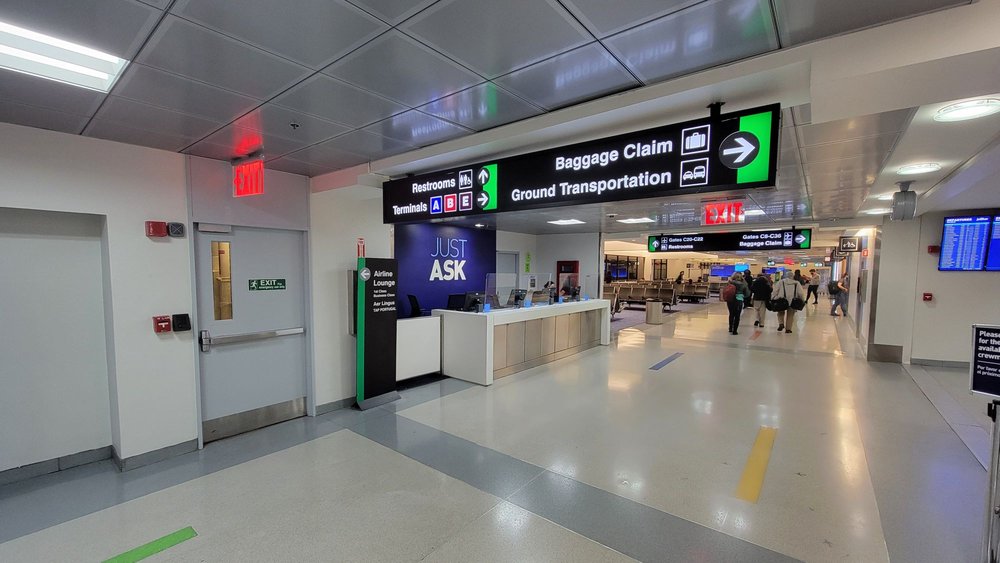 BOSTON LOGAN INTERNATIONAL AIRPORT - TERMINAL E - 46 Photos & 93 ...