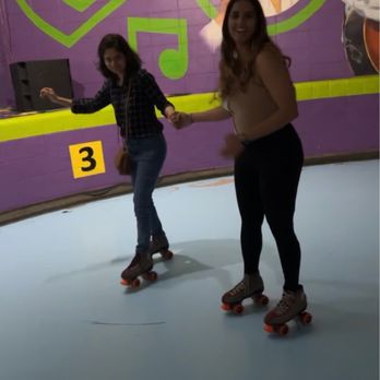 SKATE COUNTRY - Updated December 2025 - 113 Photos & 85 Reviews - 7980 ...