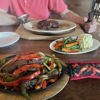 THE RANCH PUB - Updated December 2025 - 25 Photos & 19 Reviews - 160 S ...