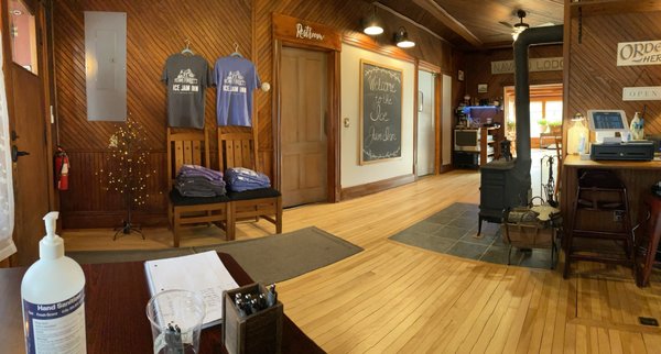 ICE JAM INN - Updated November 2024 - 67 Photos & 41 Reviews - 12134 ...