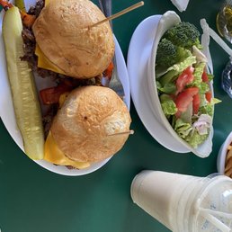 HAPPY BURGER DINER - Updated June 2025 - 612 Photos & 739 Reviews ...
