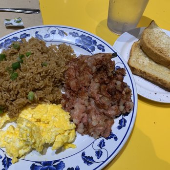 Uncle John’s Cafe - Takeout & Delivery - 740 Photos & 770 Reviews ...