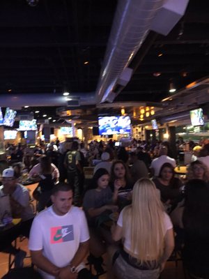 BOMBSHELLS RESTAURANT & BAR - 221 Photos & 415 Reviews - 7501 N ...