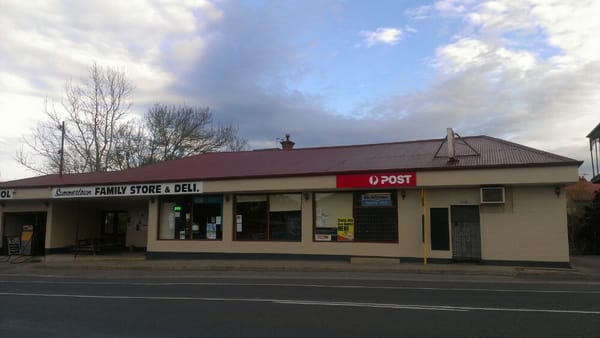 SUMMERTOWN FAMILY STORE - Updated December 2024 - 1086 Greenhill Rd ...