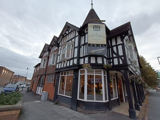 THE EMBANKMENT - Updated December 2024 - 14 Photos - 282-284 Arkwright ...