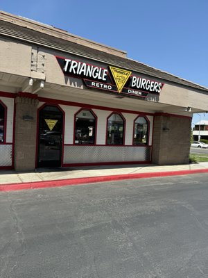 TRIANGLE BURGERS - Updated September 2025 - 31 Photos & 21 Reviews ...