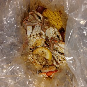 PIER 11 BOILING SEAFOOD & BAR - 52 Photos & 64 Reviews - 3290 E Broad ...