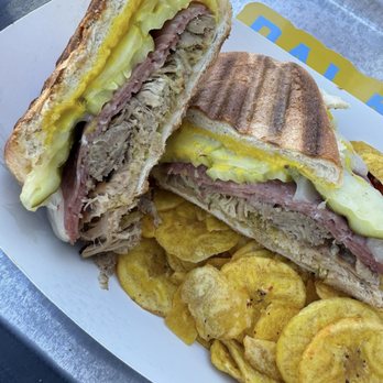 THE GARAGE FOOD HALL - Updated August 2024 - 925 Photos & 370 Reviews ...