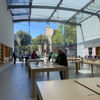 APPLE PALO ALTO - Updated December 2025 - 340 University Ave, Palo Alto ...
