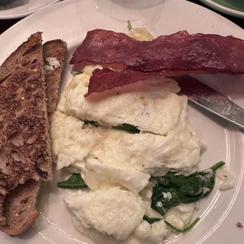 BEATRIX - Updated July 2024 - 749 Photos & 477 Reviews - 272 Oakbrook ...