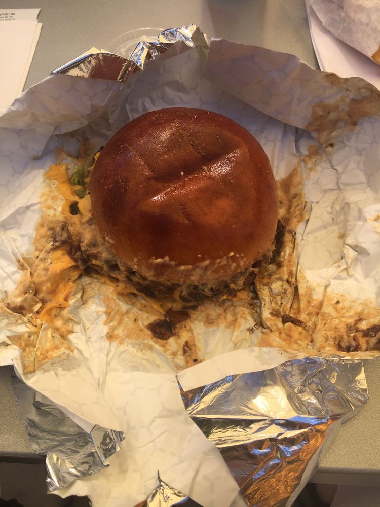 LUCKY’S DRIVE-IN - Updated December 2024 - 107 Photos & 40 Reviews ...