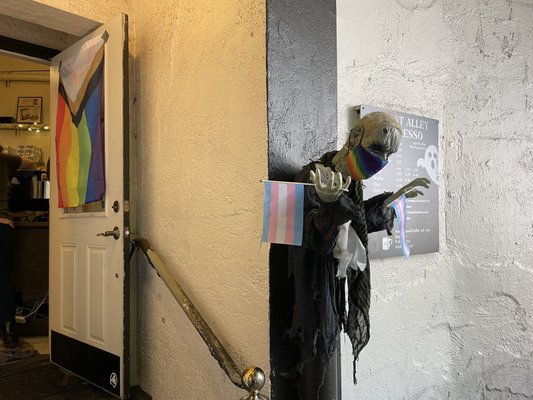 GHOST ALLEY ESPRESSO - 649 Photos & 552 Reviews - 1499 Post Aly ...