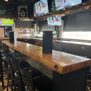 SALTY SHAMROCK - Updated December 2024 - 99 Photos & 164 Reviews - 6186 ...