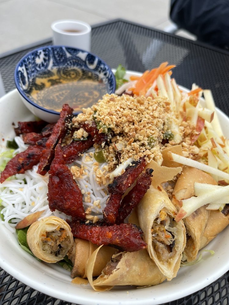 PHO HONG - 365 Photos & 518 Reviews - 325 N Winooski Ave, Burlington ...