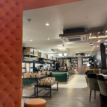 CENTRAL PERK CAFE - Updated October 2025 - 319 Photos & 85 Reviews ...