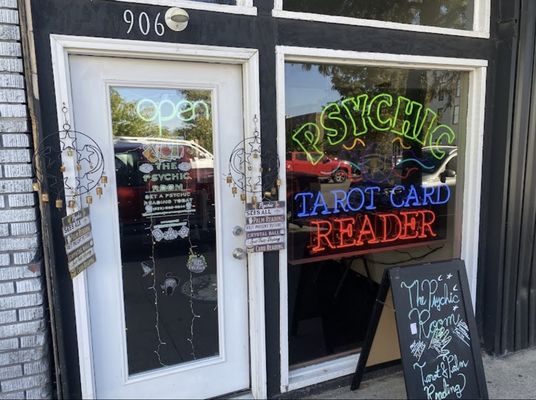 Psychics - THE PSYCHIC ROOM - 908 E Walnut Blvd, Las Vegas, Nevada ...