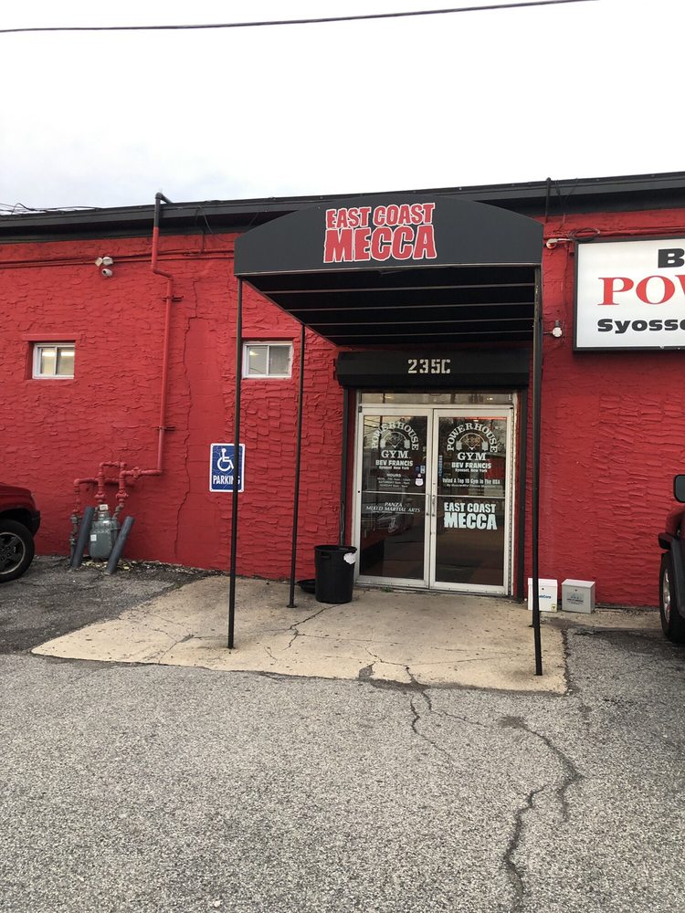 BEV FRANCIS POWERHOUSE GYM - 14 Photos & 38 Reviews - 235 Robbins Ln ...