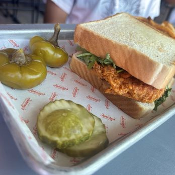 JONESY’S FRIED CHICKEN - Updated December 2025 - 199 Photos & 122 ...