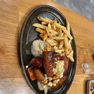 CAMP OUTPOST - 158 Photos & 261 Reviews - 709 Zion Park Blvd ...