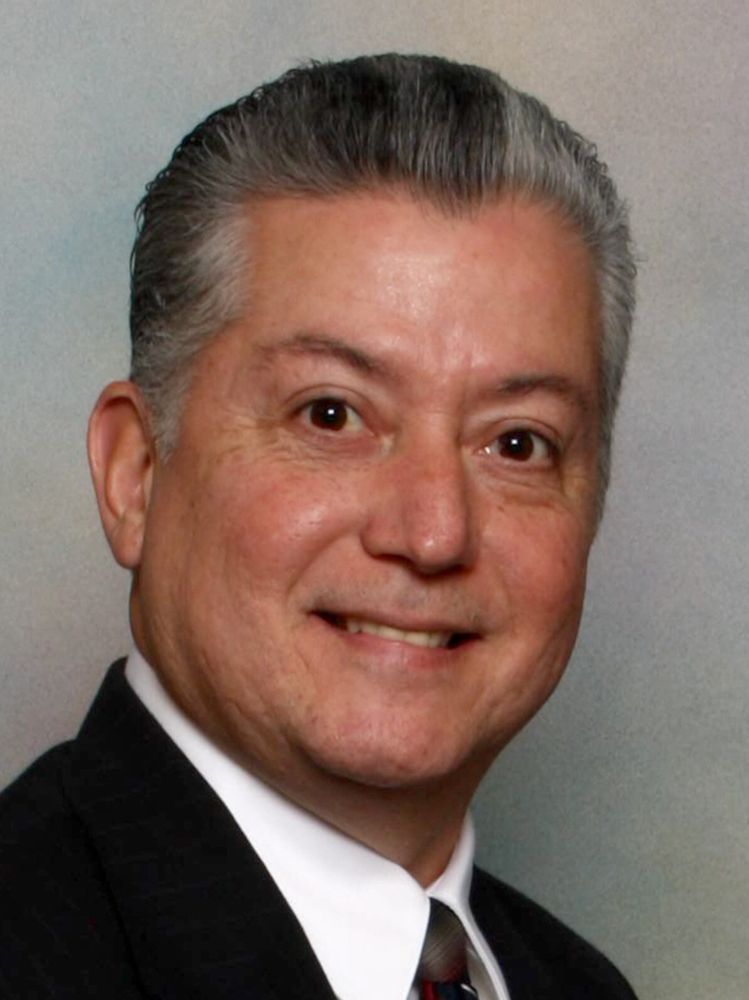 MANUEL GONZALEZ - REMAX PREMIER PROPERTIES - Contact Agent - 133 E ...