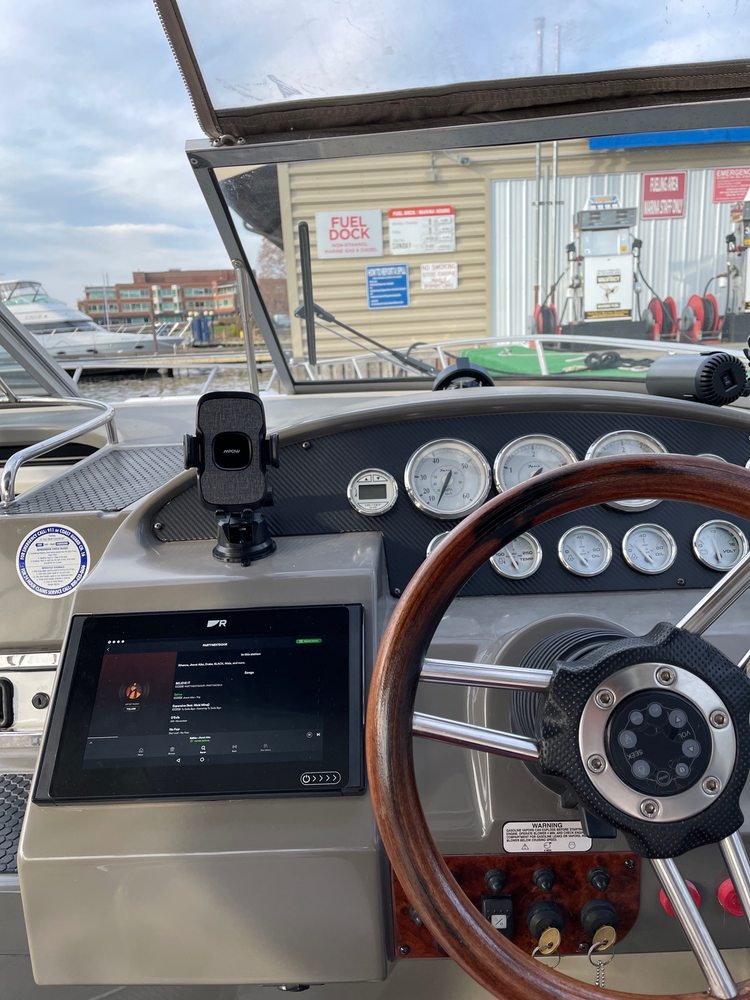 YARROW BAY MARINE SERVICES - Updated October 2024 - 10 Photos & 23 ...