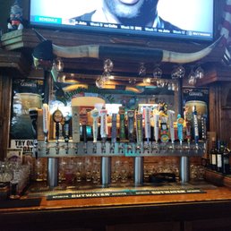 LOLLYGAGGERS SPORTS PUB & GRILL - Updated June 2026 - 70 Photos & 105 ...
