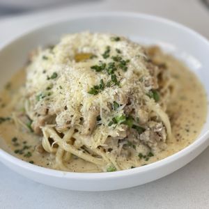 PRETTY BIRD HOT CHICKEN - DOWNTOWN - Updated February 2025 - 975 Photos ...