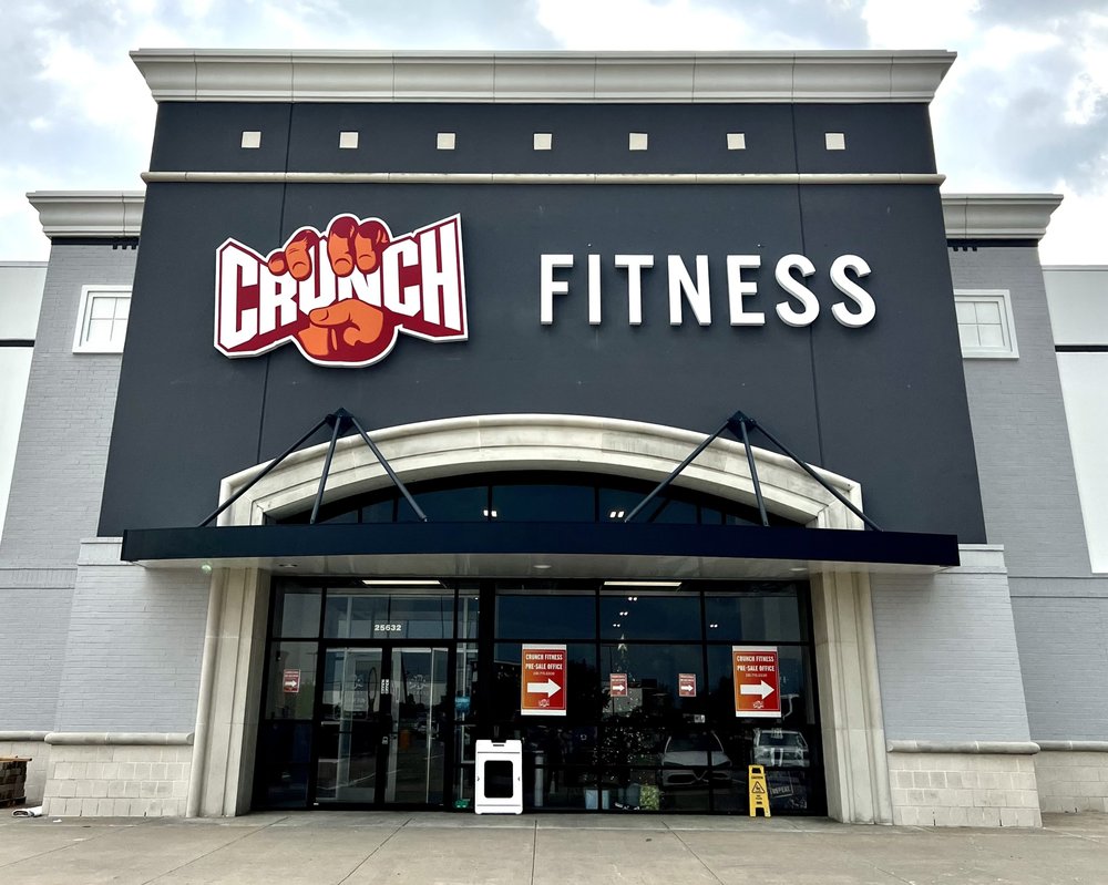 CRUNCH FITNESS - CYPRESS - Updated November 2025 - 32 Photos & 21 ...