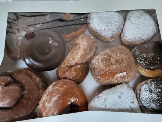 VILLAGE DONUT SHOP - Updated October 2025 - 45 Photos & 86 Reviews - 45 ...