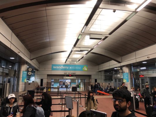 SOUTH STATION BUS TERMINAL - 33 Photos & 96 Reviews - Bus Stations ...