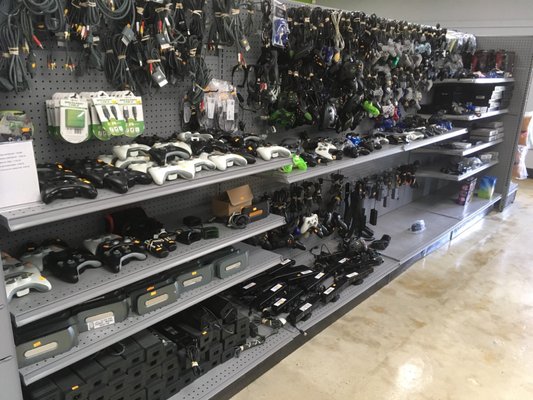 GOODWILL COMPUTER STORE - Updated October 2025 - 14 Photos - 2734 ...