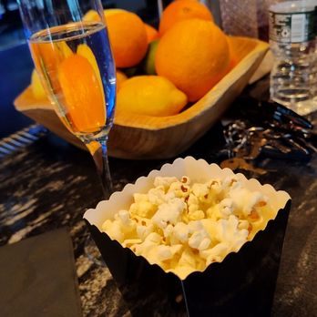 SQUARE 1682 - Updated December 2025 - 491 Photos & 466 Reviews - 121 S ...