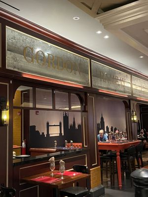 GORDON RAMSAY PUB & GRILL - 2270 Photos & 1266 Reviews - 2100 Pacific ...