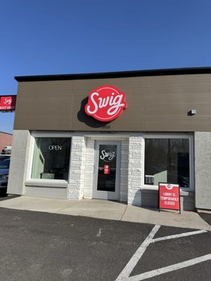 SWIG - Updated August 2025 - 17 Photos & 17 Reviews - 1855 S 700 E ...