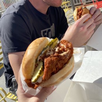 PRETTY BIRD HOT CHICKEN - DOWNTOWN - Updated September 2024 - 973 ...