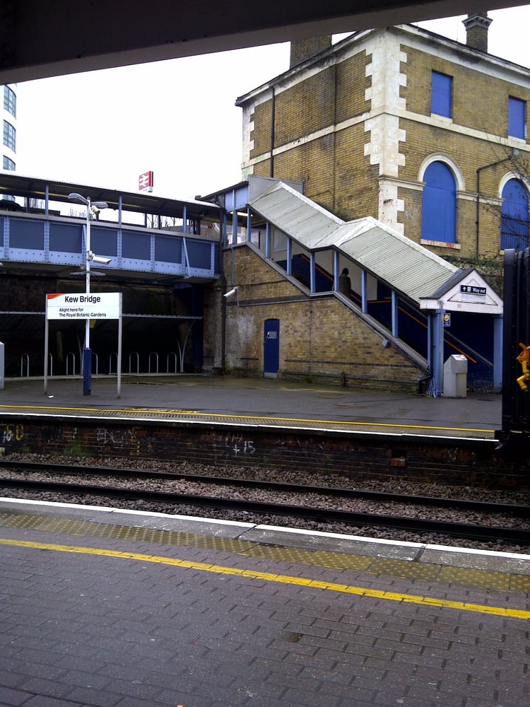 KEW BRIDGE - Updated August 2024 - Kew Bridge Road, London, United ...