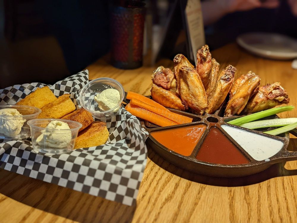 BOBBY Q - MESA - Updated May 2024 - 1735 Photos & 2161 Reviews - 1610 S ...