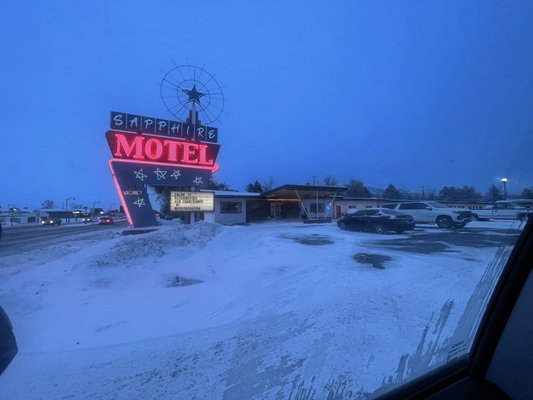 THE SAPPHIRE MOTEL - 310 N 7th Ave, Bozeman, MT - Yelp