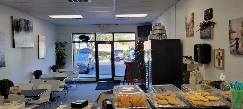 Reina's Bakery, North Myrtle Beach | Roadtrippers