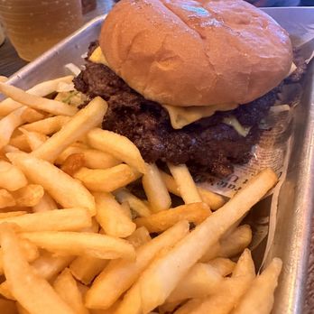 PIPO BURGERS - Updated October 2025 - 74 Photos & 36 Reviews - 10808 NW ...