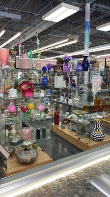 WINGS RESALE STORE - Updated December 2025 - 12 Photos & 40 Reviews ...