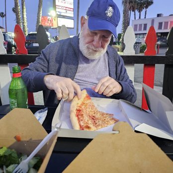 GARAGE PIZZA - Updated January 2025 - 397 Photos & 1055 Reviews - 4339 ...