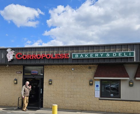CORROPOLESE BAKERY & DELI - Updated July 2025 - 313 Photos & 327 ...