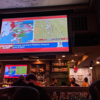 BROADSIDE TAVERN - Updated May 2025 - 86 Photos & 83 Reviews - 99 Broad ...