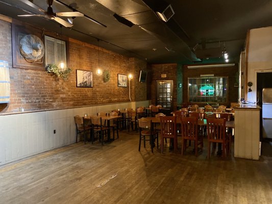 RED ROCK TAVERN - 138 Photos & 95 Reviews - 369 Capitol Ave, Hartford ...