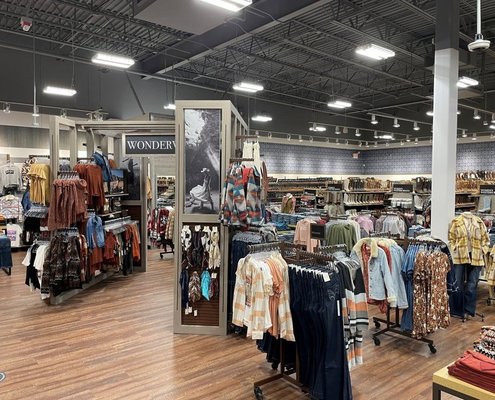 BOOT BARN - Updated March 2025 - 23 Photos - 43149 Crescent Blvd, Novi ...