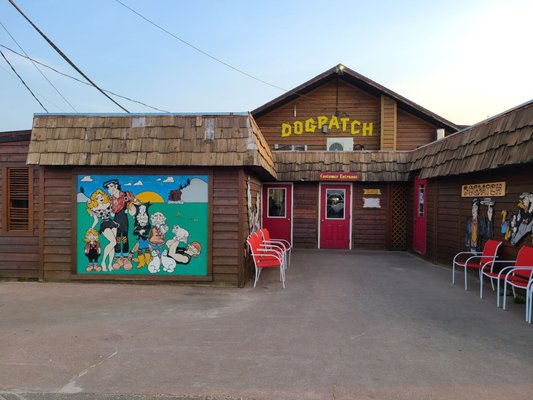 DOGPATCH RESTAURANT - 65 Photos & 336 Reviews - 325 E Superior St ...