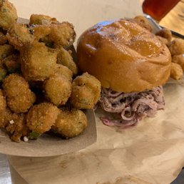 INTRINSIC SMOKEHOUSE & BREWERY - Updated July 2025 - 580 Photos & 664 ...
