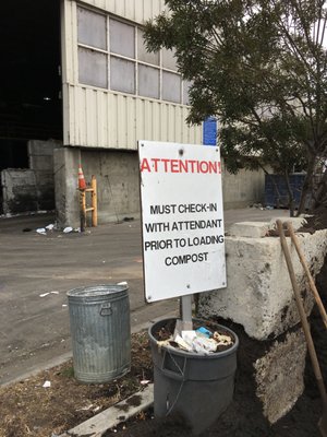 SMART STATION - Updated December 2025 - 45 Photos & 68 Reviews - 301 ...