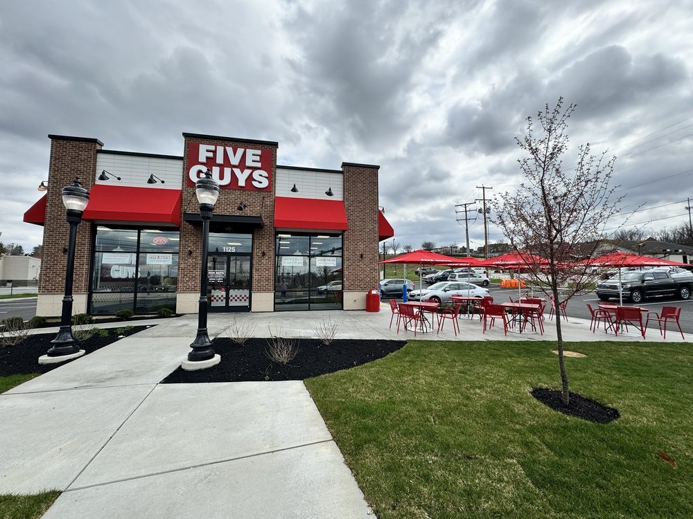 FIVE GUYS - Updated June 2024 - 18 Photos & 29 Reviews - 1125 Haines Rd ...